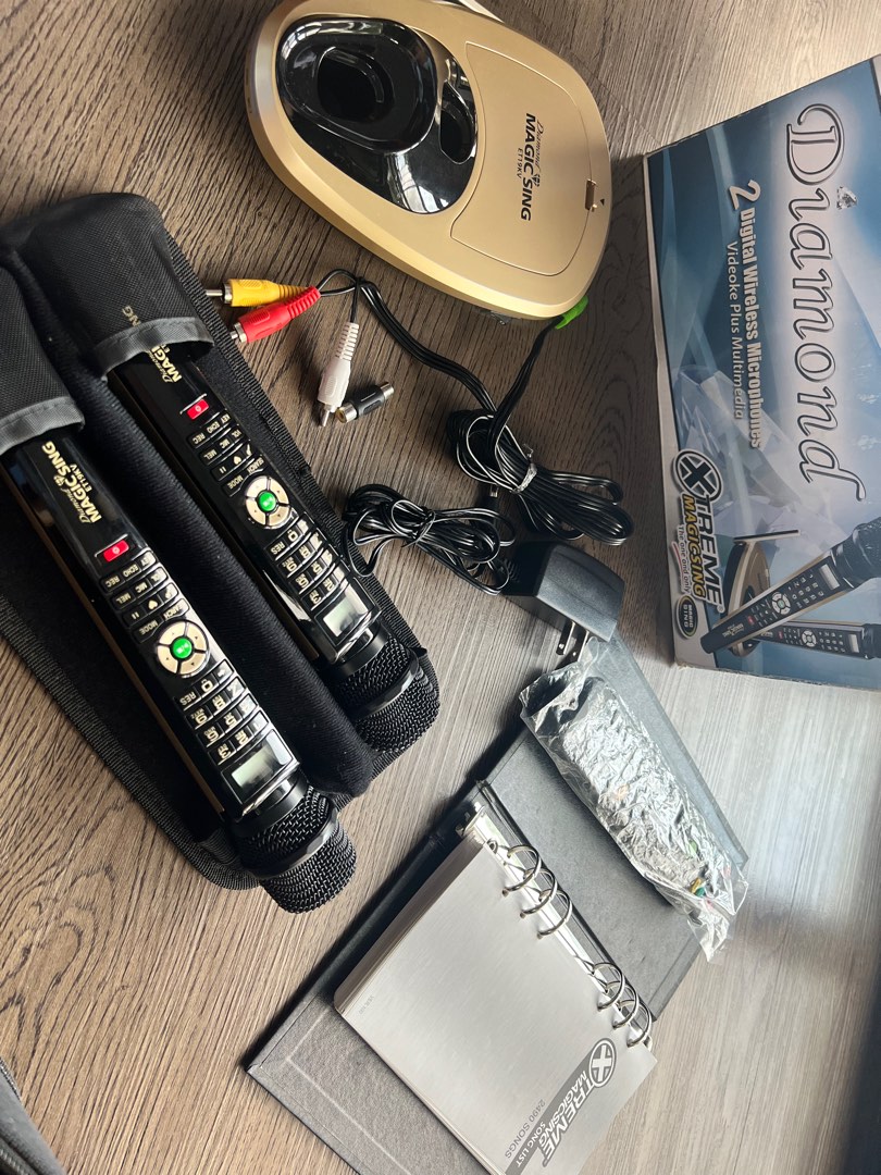 Extreme Magic Sing Diamond w/ 2 digital wire less microphones, Audio ...