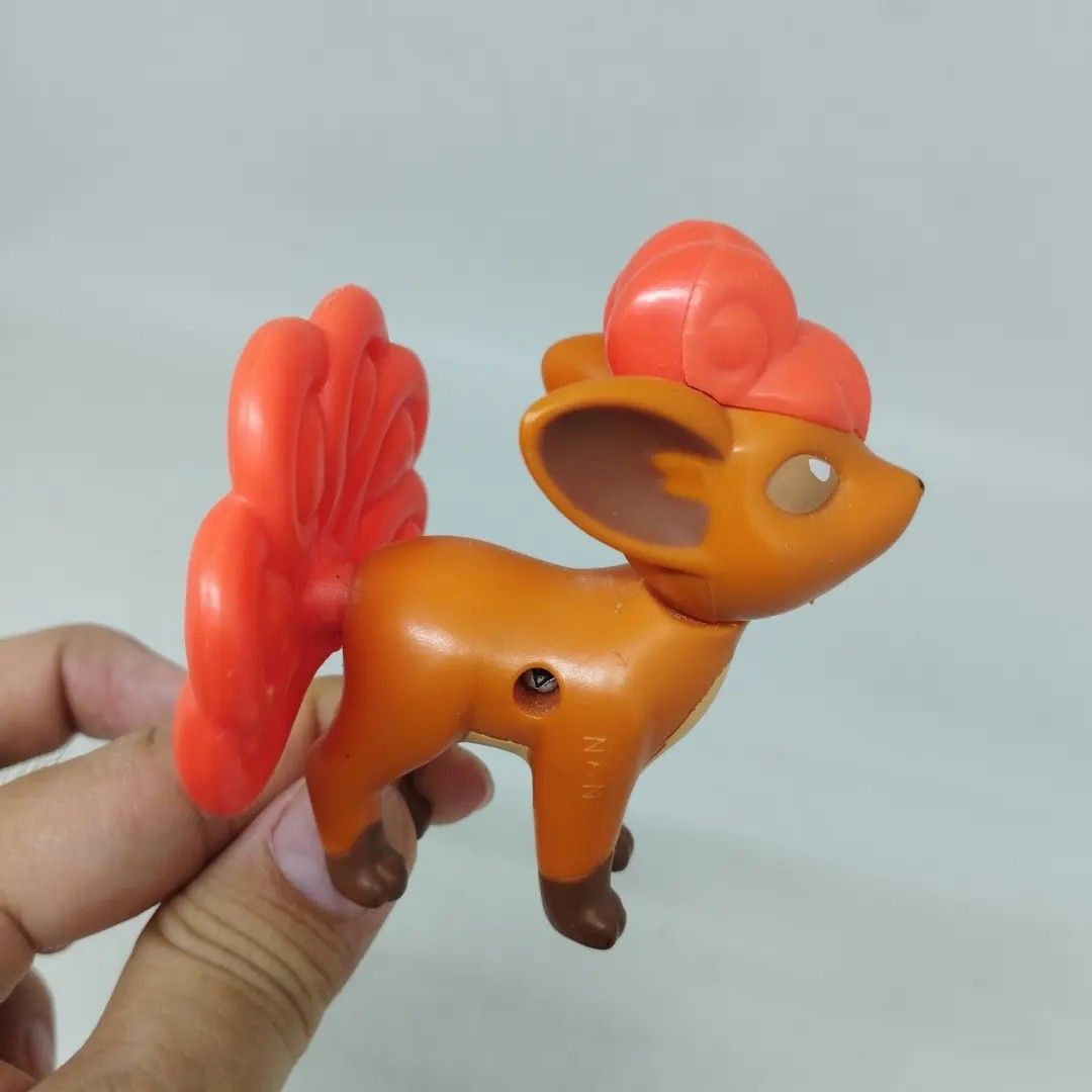 Figure Pokemon Vulpix Mcd, Toys & Collectibles, Mainan di Carousell
