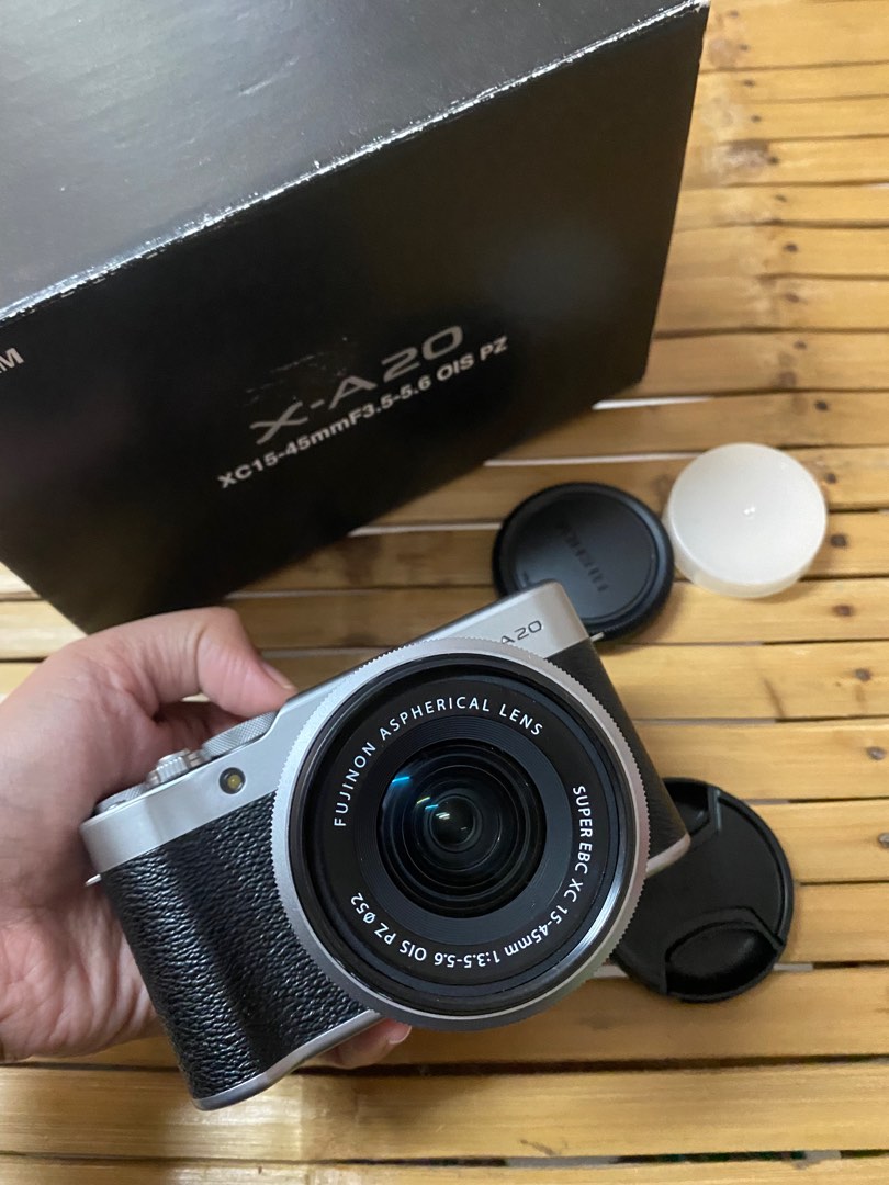 Fujifilm XA20 mirrorless, Photography, Cameras on Carousell