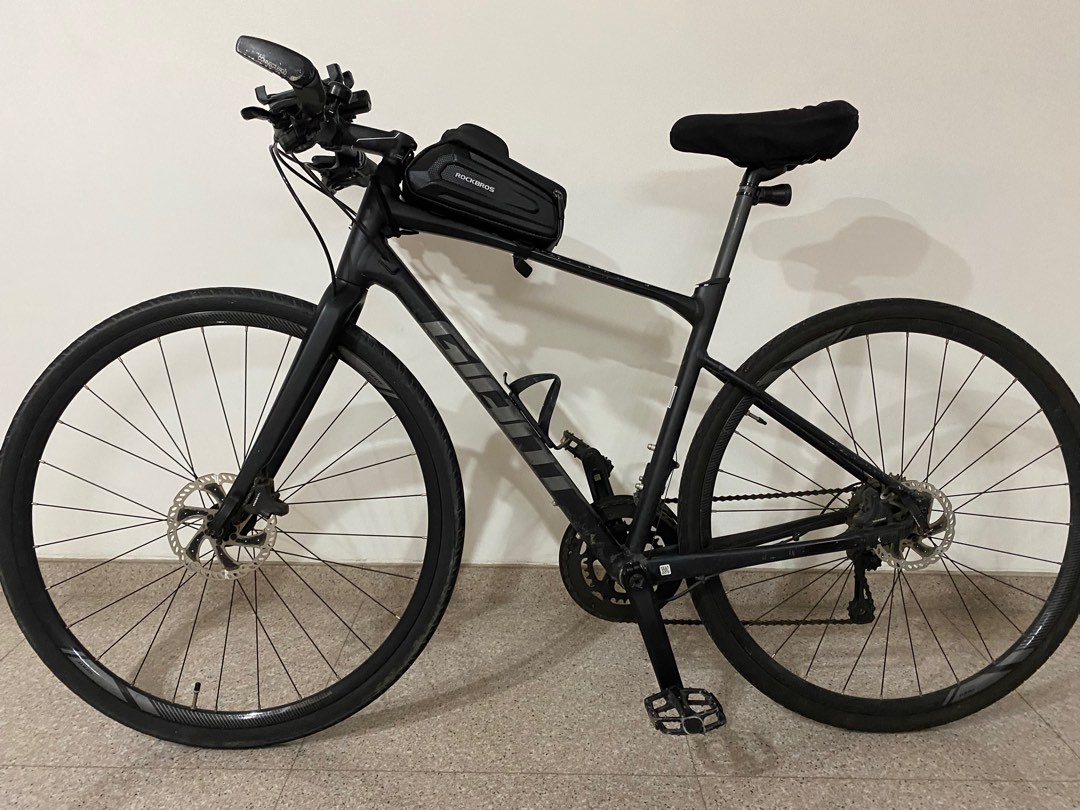 Giant revolt F1 M size, Sports Equipment, Bicycles & Parts, Bicycles on ...