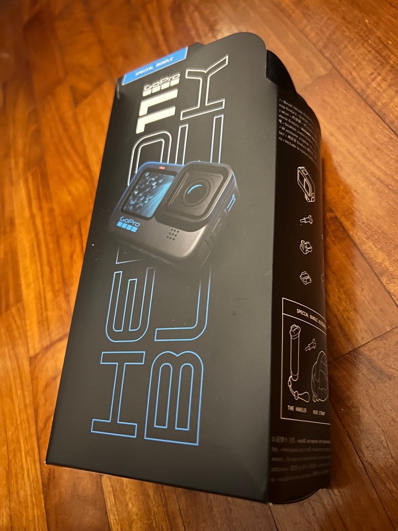 GoPro Hero 11 - Like New 99% (dive case), Photography, Video Cameras on ...