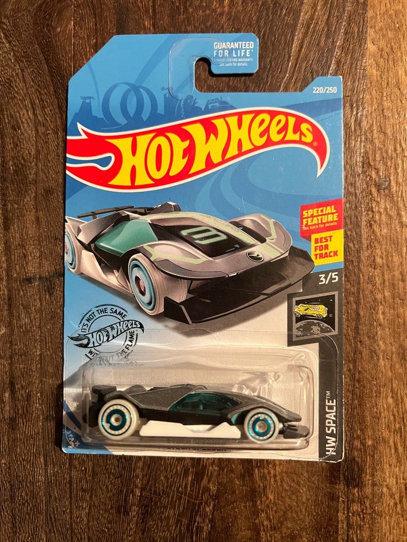 Hot Wheels Cyber Speeder Treasure Hunt, 興趣及遊戲, 收藏品及紀念品, 明星周邊 - Carousell