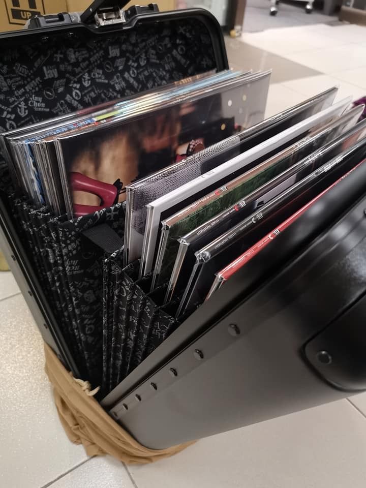 Jay Chou vinyl BOX SET (SUPER RARE), Hobbies & Toys, Music & Media ...