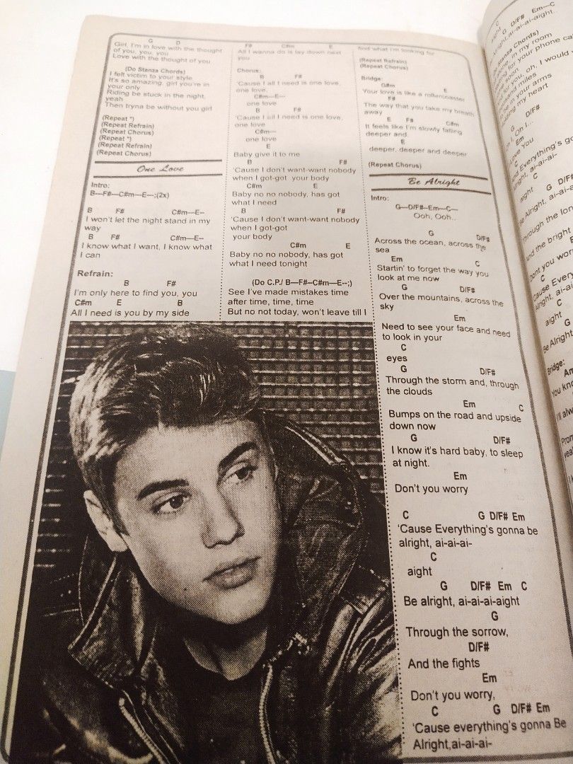 Justin Bieber Song Magazine & 12-inch toy figure/2012, Hobbies & Toys ...