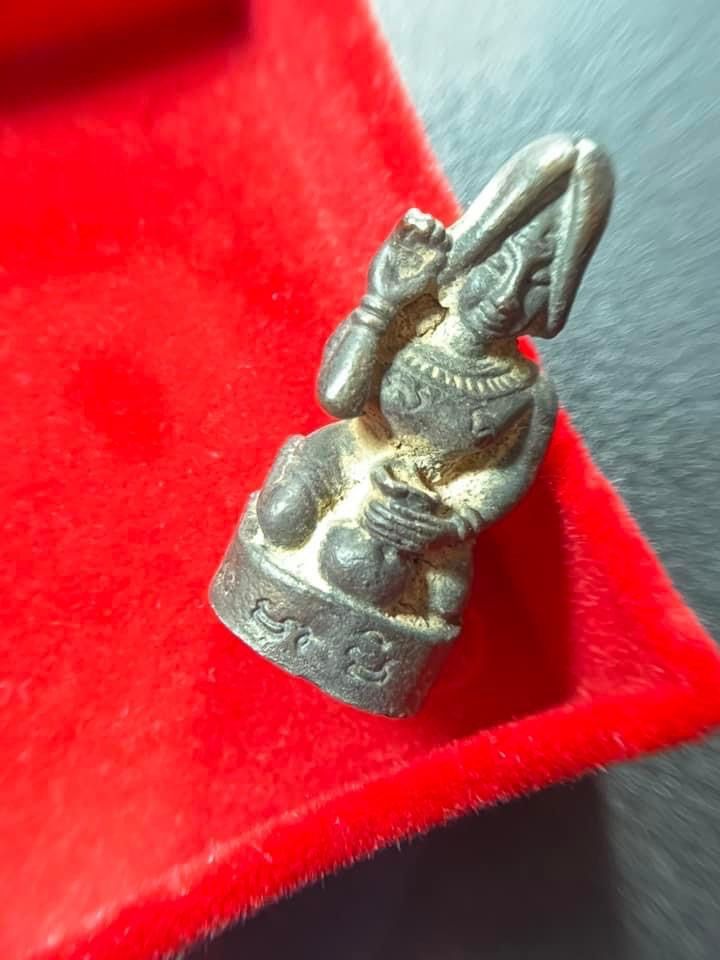 Lp moon Thai Amulet, Hobbies & Toys, Memorabilia & Collectibles ...