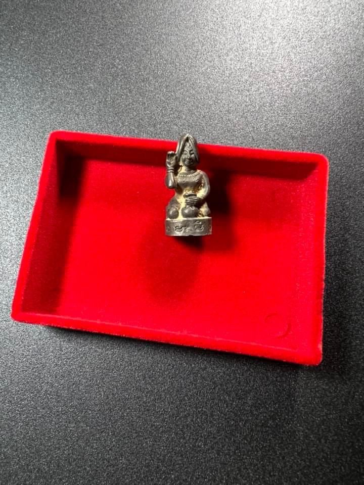 Lp moon Thai Amulet, Hobbies & Toys, Memorabilia & Collectibles ...