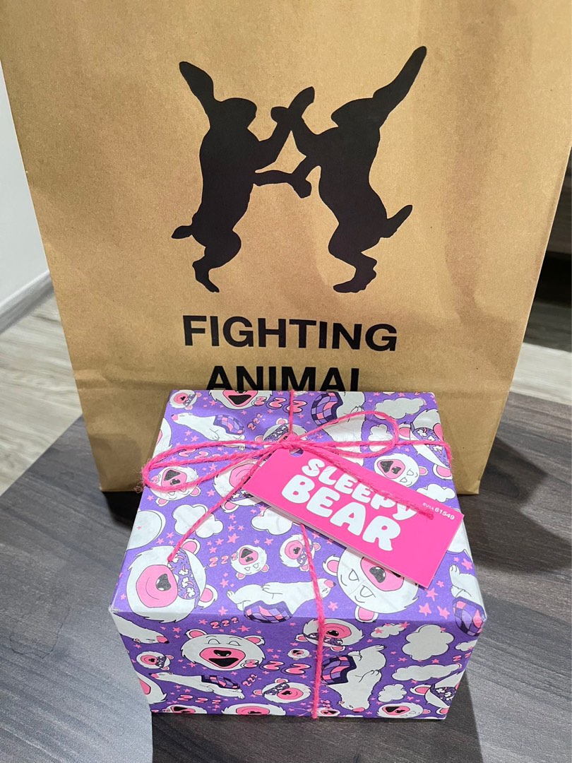 Lush sleepy bear gift set, Beauty & Personal Care, Bath & Body, Bath on ...