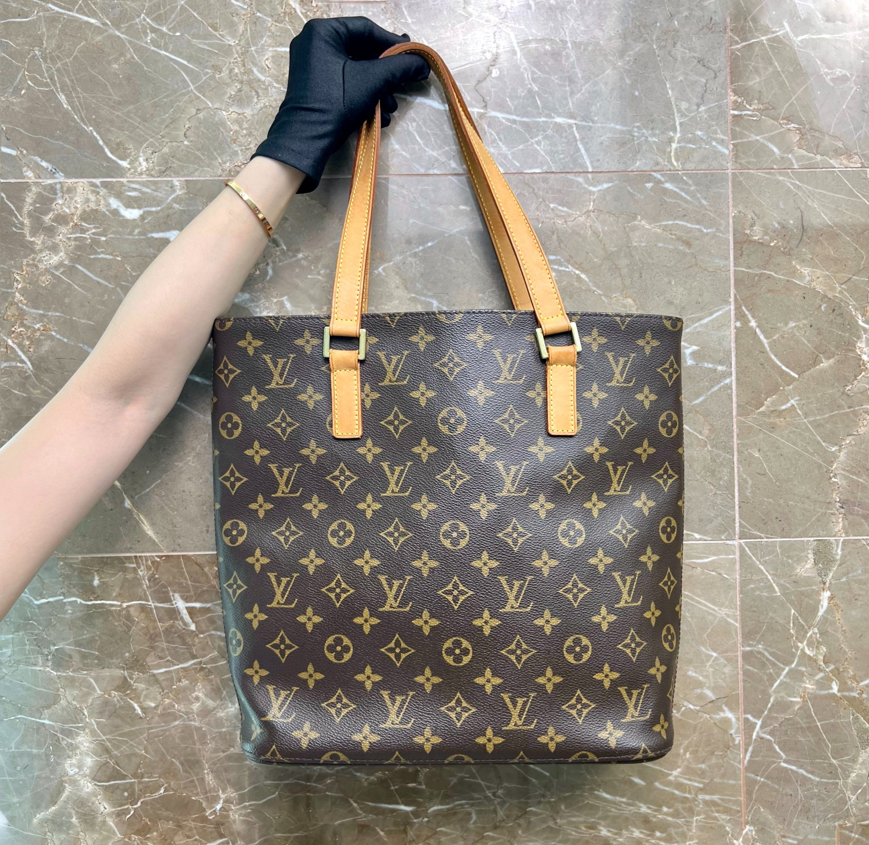 LV Vivian Monogram GM, Luxury, Bags & Wallets on Carousell