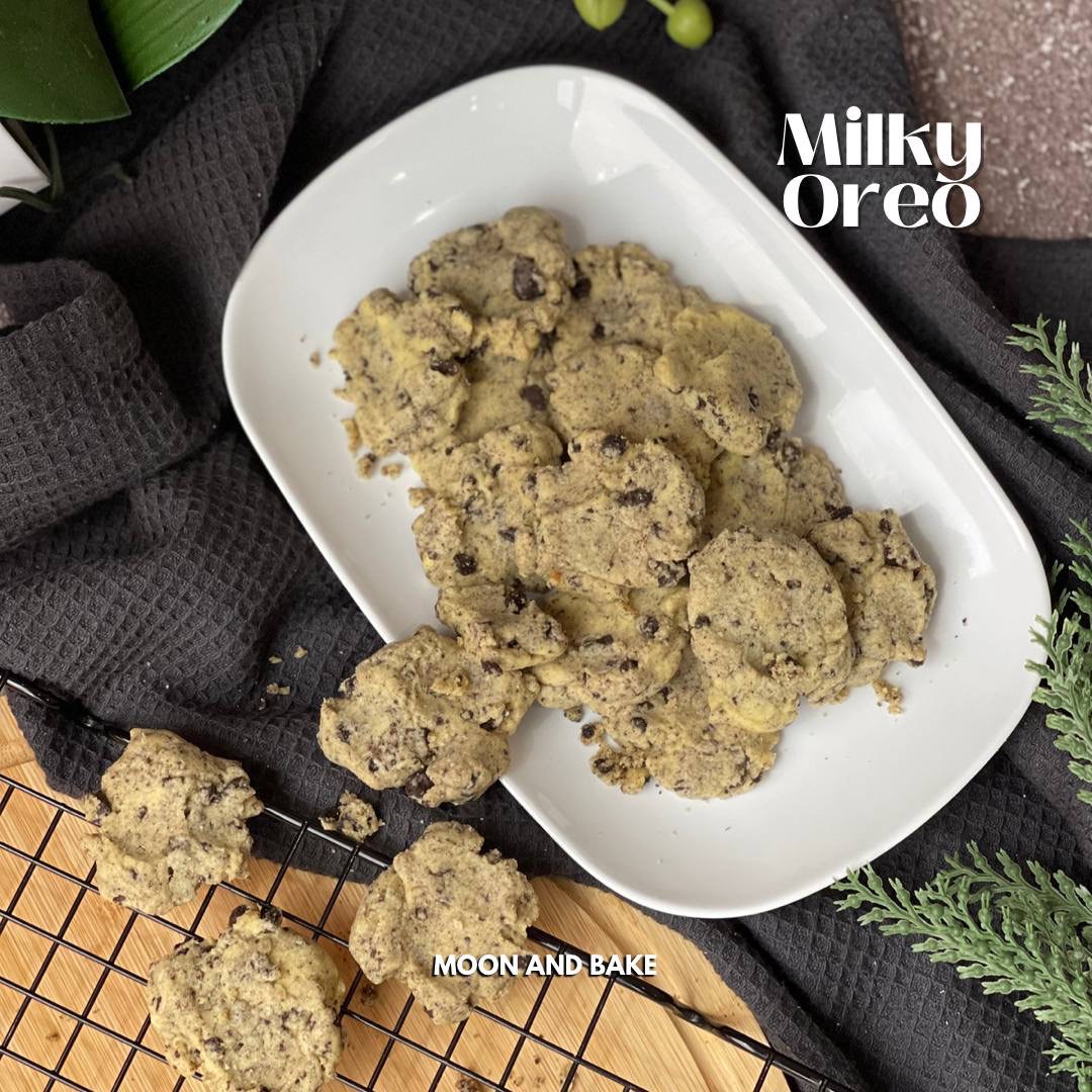 Milky oreo, Food & Drinks, Homemade Bakes on Carousell