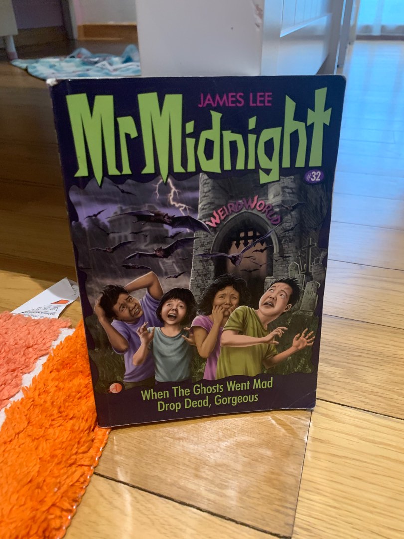 Mr Midnight #32, Hobbies & Toys, Books & Magazines, Fiction & Non ...