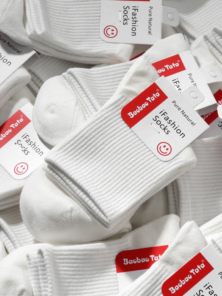 NICE White Socks, Men's Fashion, Watches & Accessories, Socks on Carousell