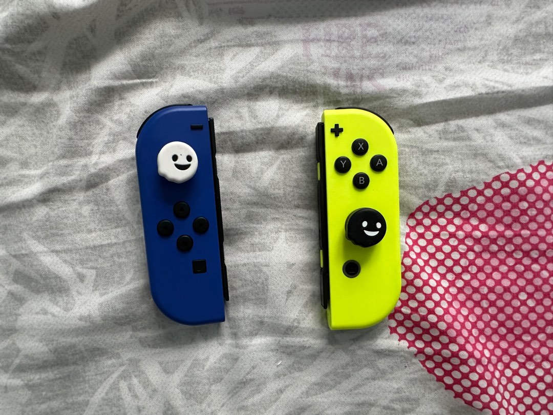 Nintendo Switch JoyCon (Free Thumb Grip), Video Gaming, Gaming ...