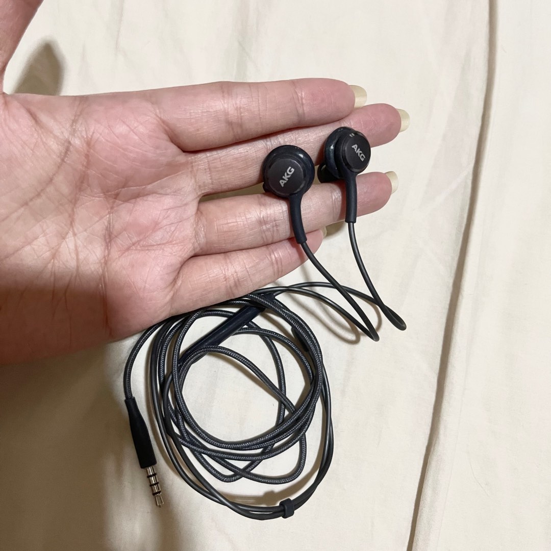 Original AKG Earphones With Mic Audio Earphones On Carousell original-akg-earphones-with-mic-audio-earphones-on-carousell