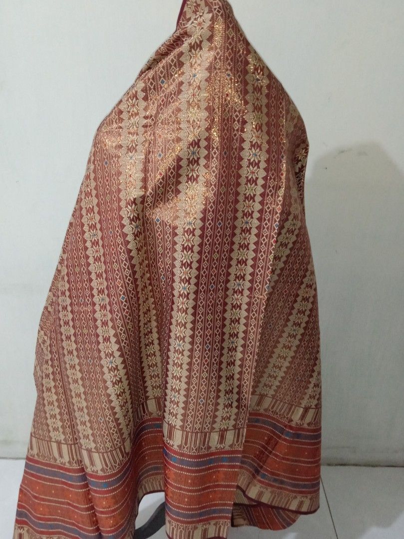 Paket ulos dan kebaya modern, Fesyen Wanita, Pakaian Wanita, Baju Luaran di Carousell