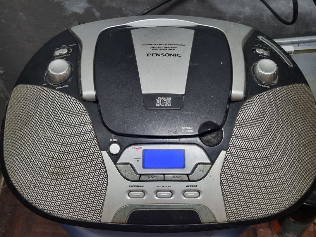 Pensonic CD Player/Radio with free 1 box CDs, Audio, Other Audio ...