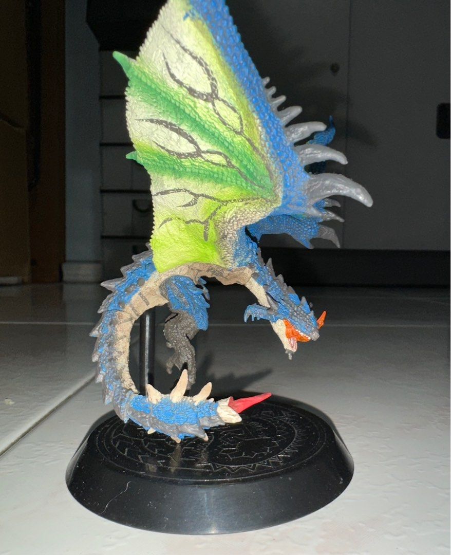 Rathalos and Rathian Capcom Figure Builder, Hobbies & Toys, Toys ...