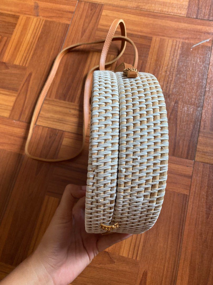 Rattan bag tas rotan bali round bag tas bulat rotan thrift preloved on ...