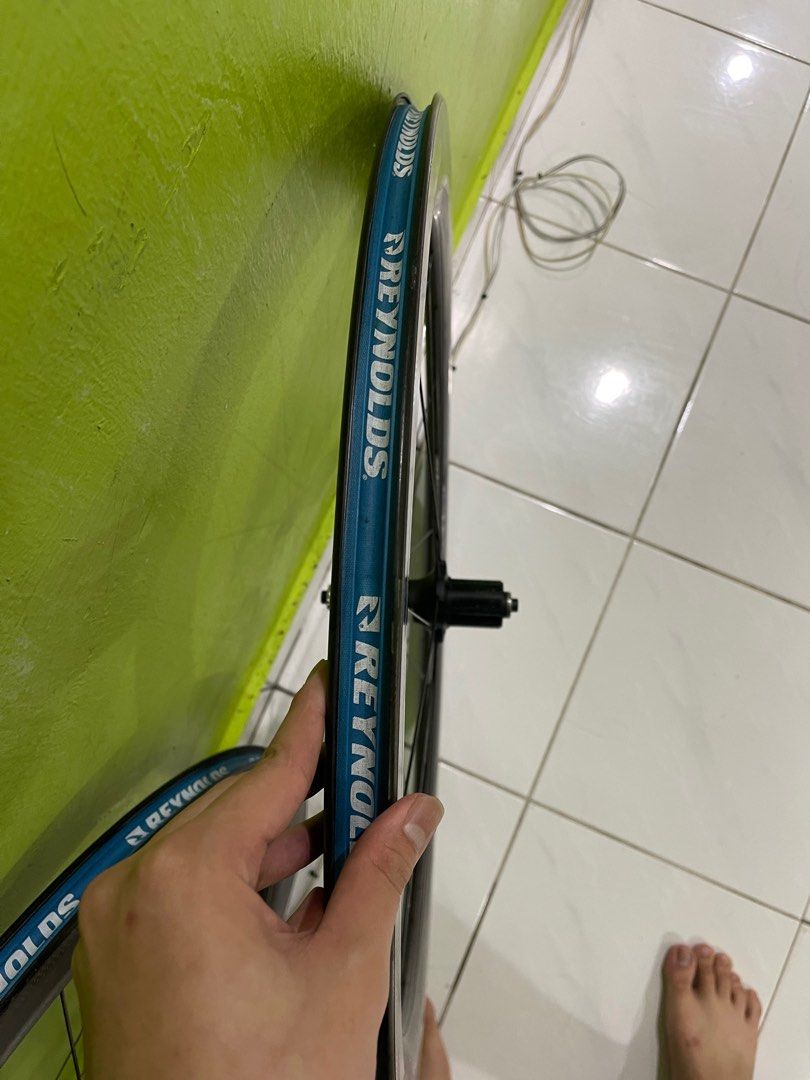 Reynolds Strike SLG 62mm carbon wheelset, Sports Equipment, Bicycles & Parts, Parts ...