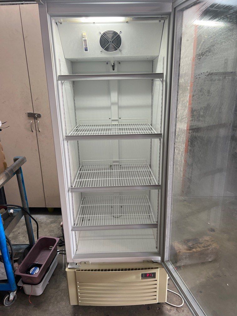 Single door display chiller, TV & Home Appliances, Kitchen Appliances ...