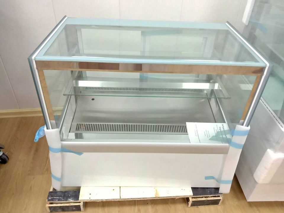 #TABLE TOP CHILLER WHITE /BLACK AVAILABLE NOW !!! on Carousell