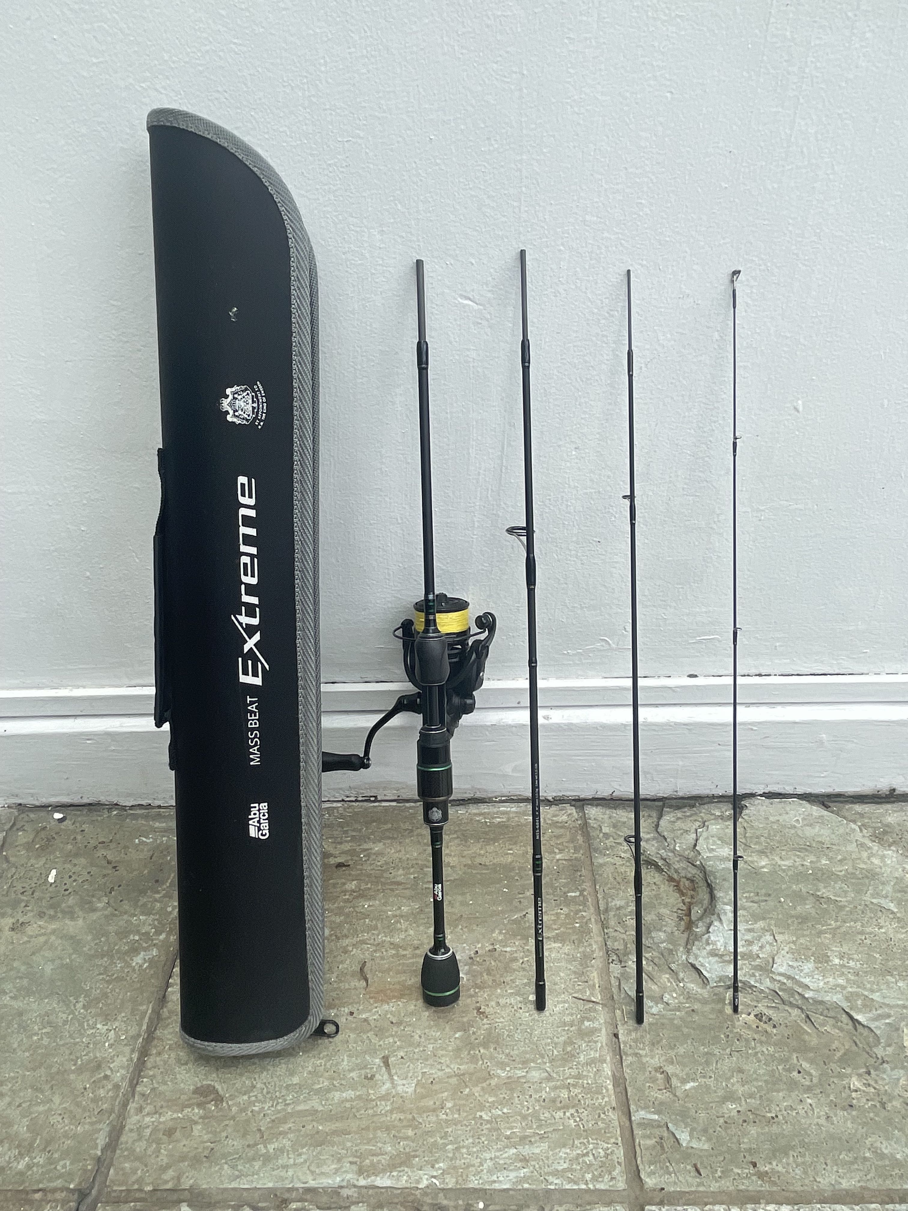 Abu Garcia Mass Beat Extreme 4 Piece Travel Rod + Daiwa Revros 2000 ...