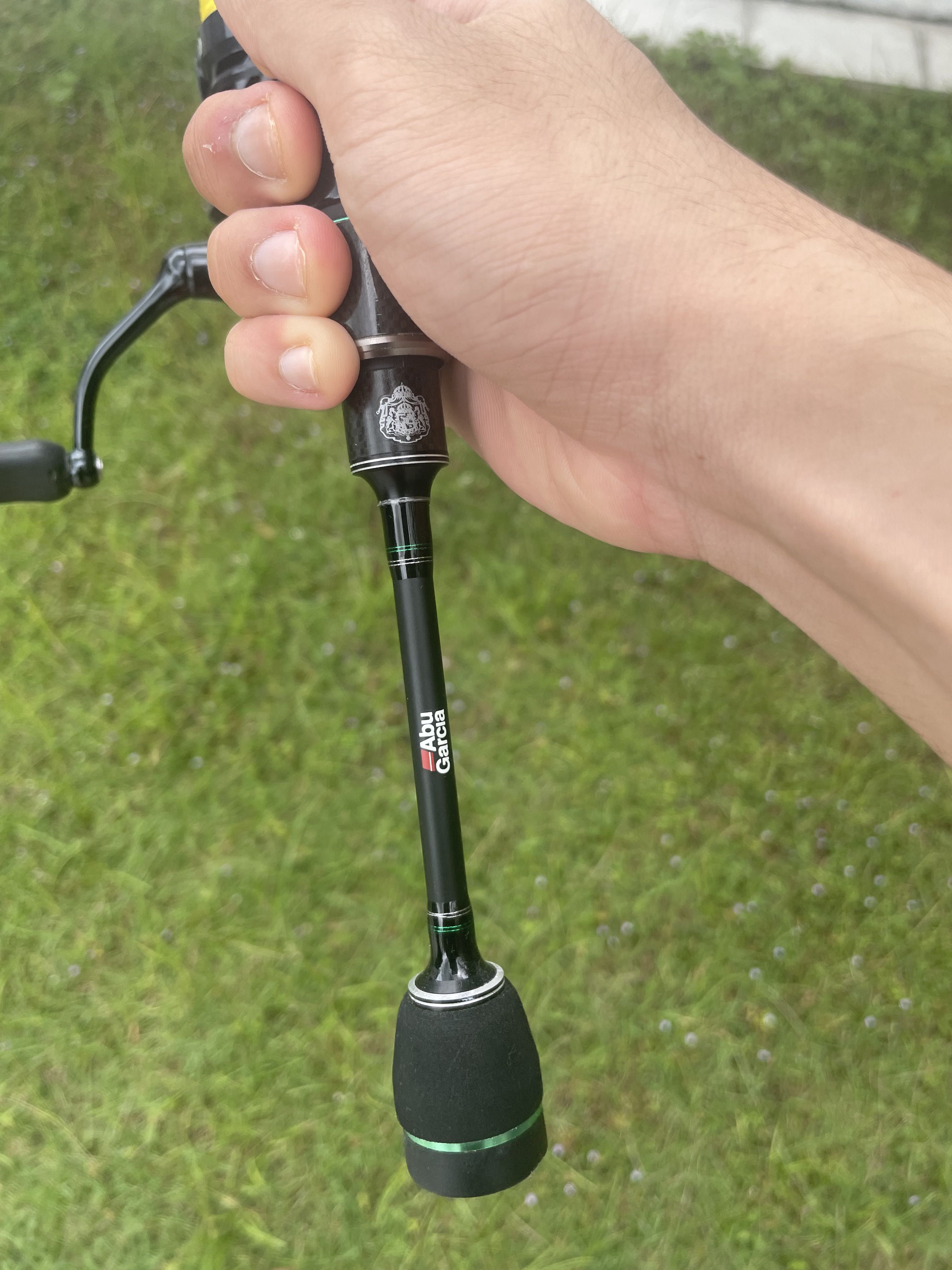 Abu Garcia Mass Beat Extreme 4 Piece Travel Rod + Daiwa Revros 2000 ...