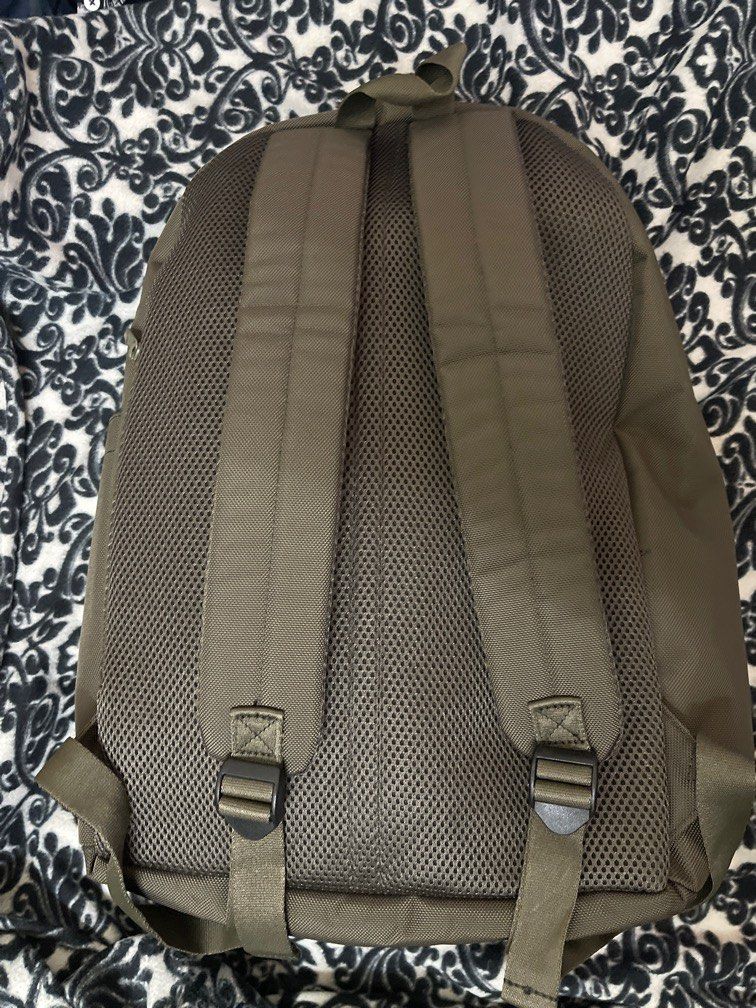 UNIQLO Laptop Backpacks , Men's Fashion, Bags, Backpacks on Carousell