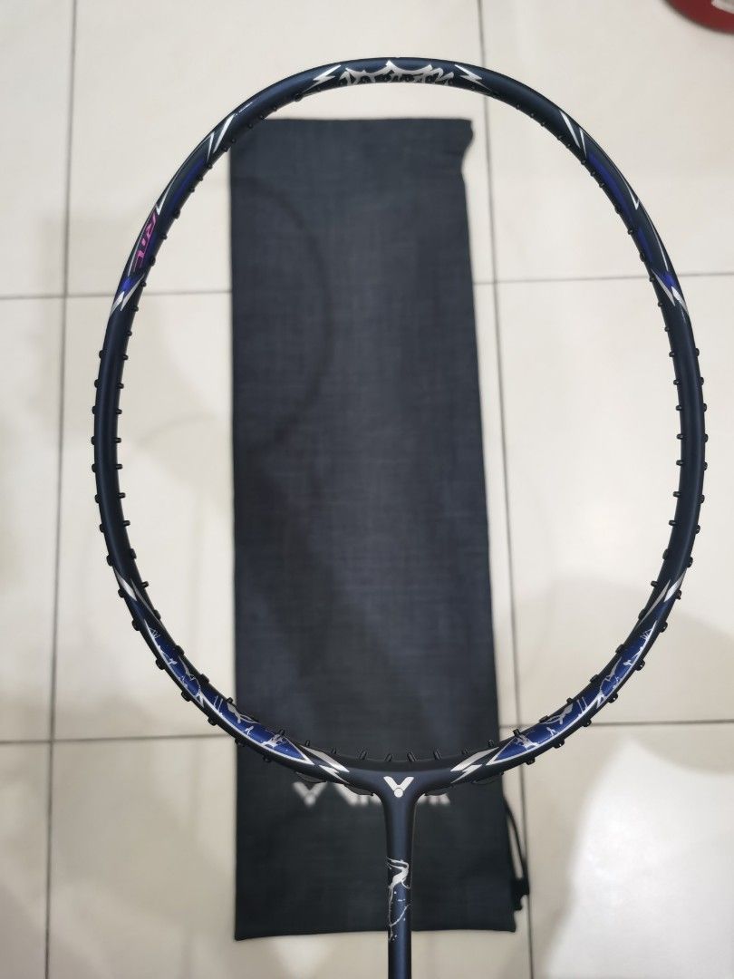 Victor Auraspeed 90k II (4UG5), Sports Equipment, Sports & Games ...