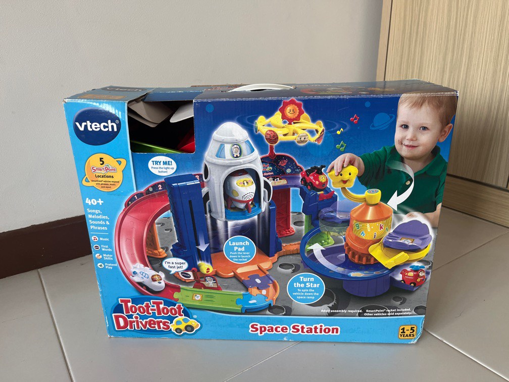 Vtech Toot-Toot Drivers Space Station, Hobbies & Toys, Toys & Games on ...