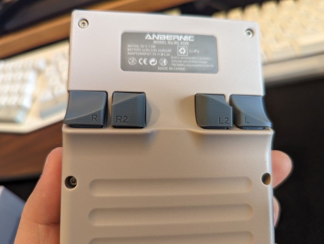 Anbernic RG35XX better shoulder buttons, Video Gaming, Gaming ...