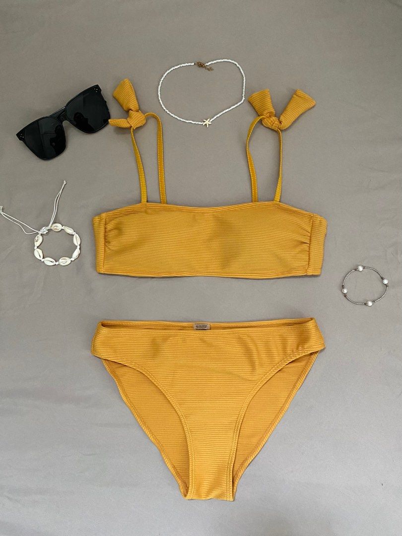 BENCH/BODY x LOVI POE two-piece on Carousell