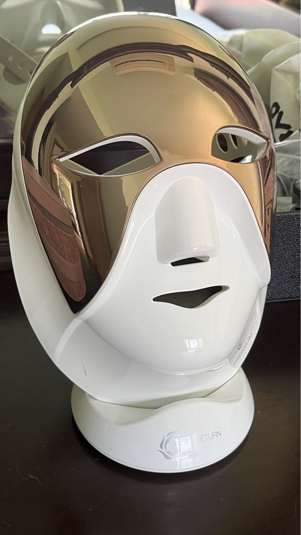 SELLING URGENTLY Cellreturn LED mask from korea, Beauty & Personal Care ...