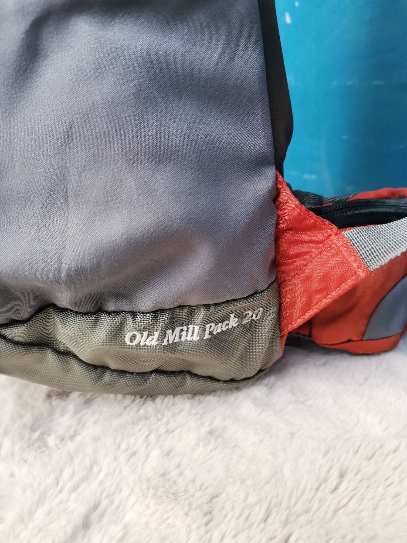 Columbia Old Mill 20 Backpack on Carousell