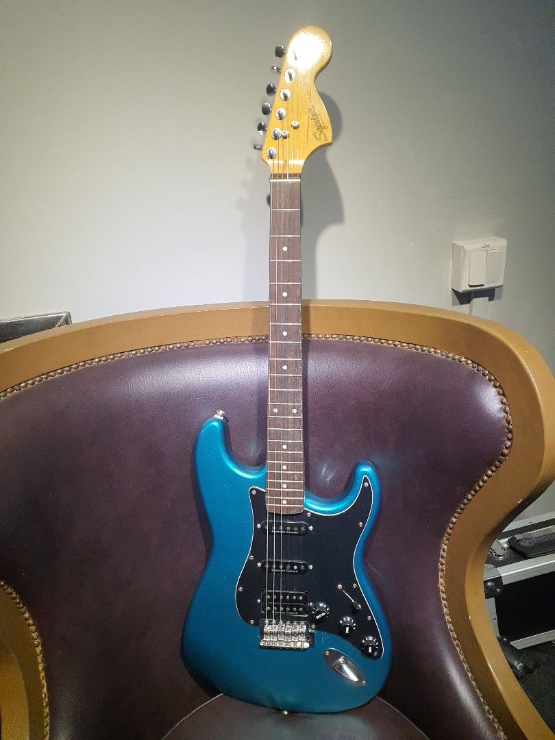 Custom Squier Strat, Hobbies & Toys, Music & Media, Musical Instruments ...