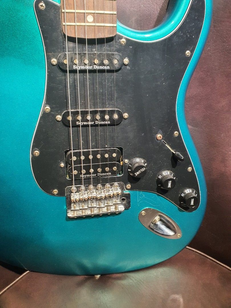 Custom Squier Strat, Hobbies & Toys, Music & Media, Musical Instruments ...