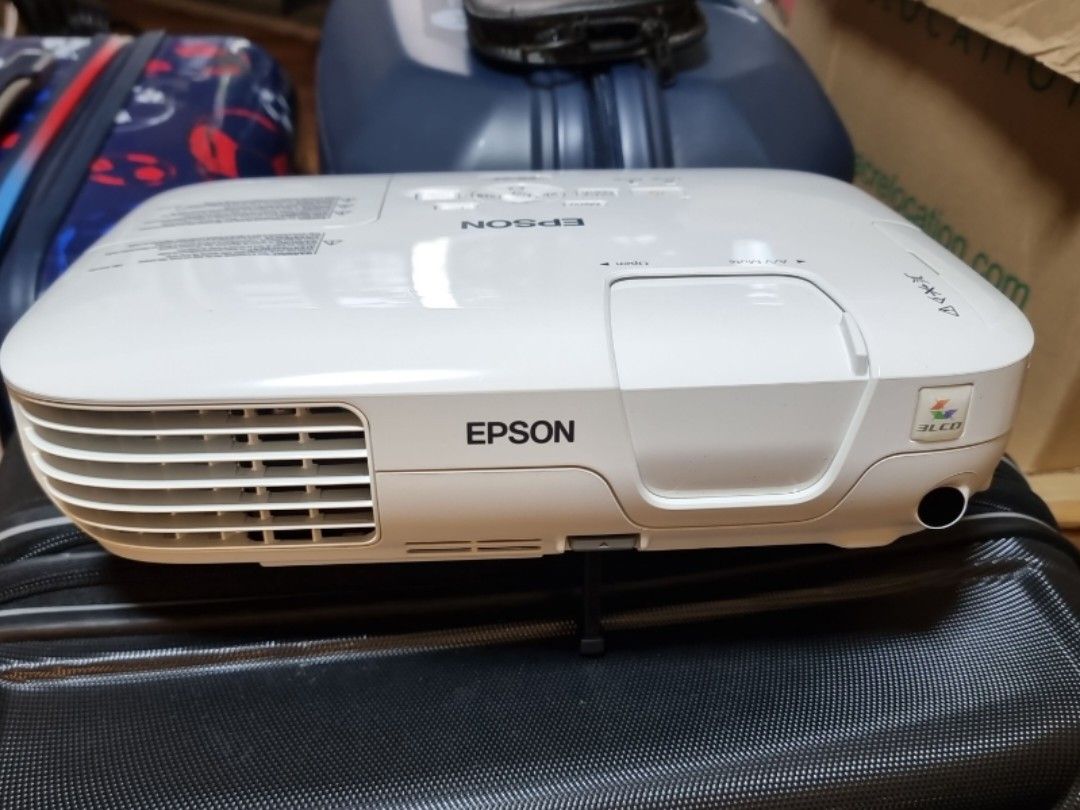 Epson Projector EB - X7, TV & Home Appliances, TV & Entertainment, Projectors on Carousell