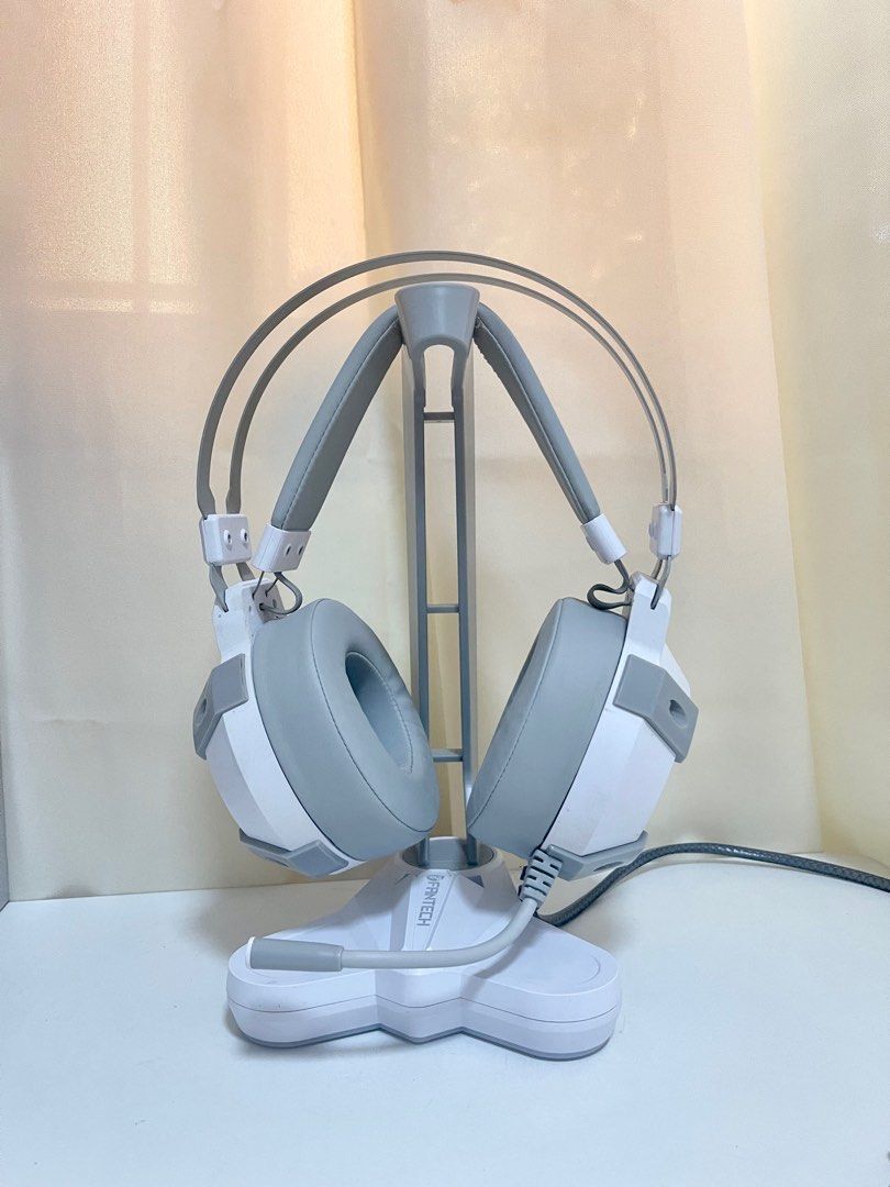 Fantech Headset and Headset Stand White Space Edition, Audio ...