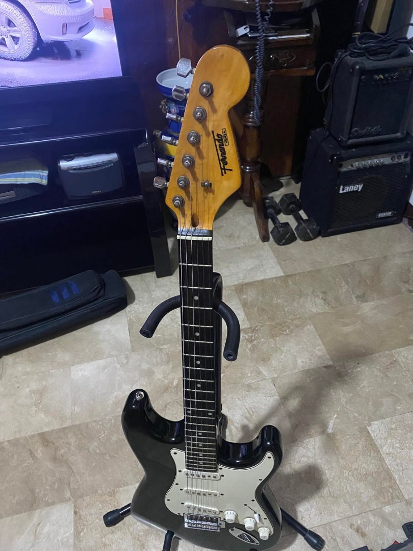 Fernando Stratocaster Electric Guitar (made in Korea), Hobbies & Toys ...