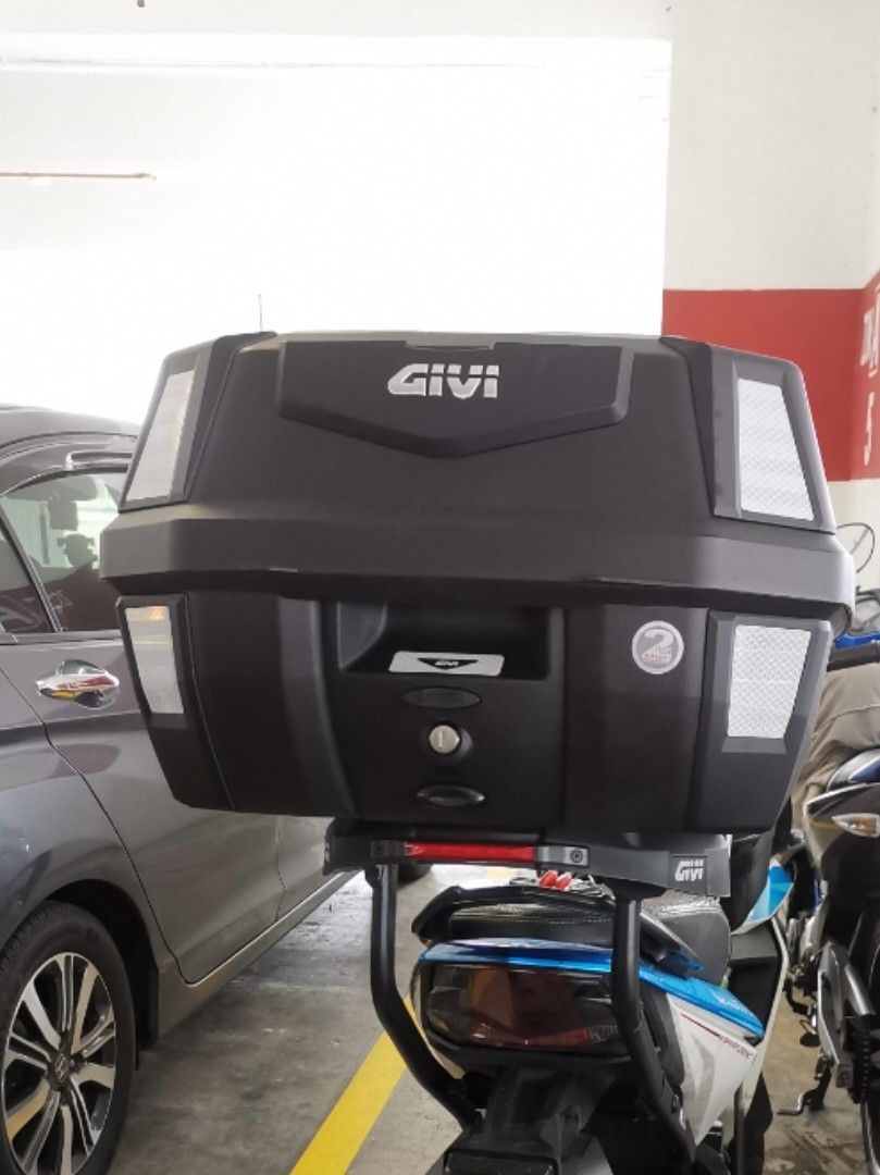 Givi Heavyduty MonoRack and 42L Hard Topbox for Honda RS150R ...