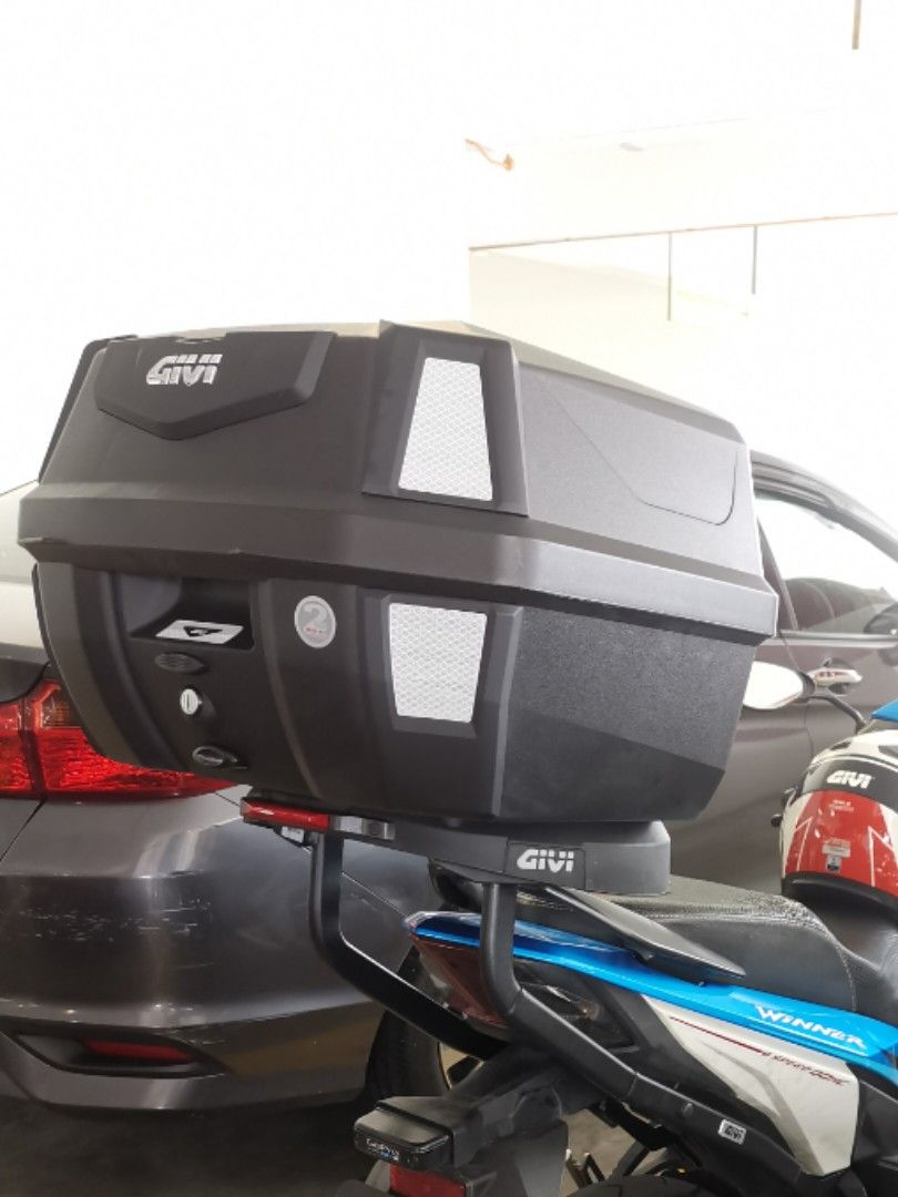Givi Heavyduty MonoRack and 42L Hard Topbox for Honda RS150R ...