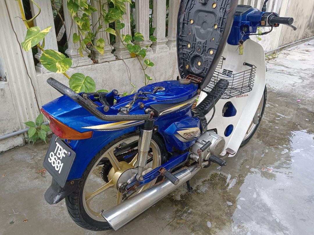 Honda Ex5 Dream 2012, Motorbikes on Carousell