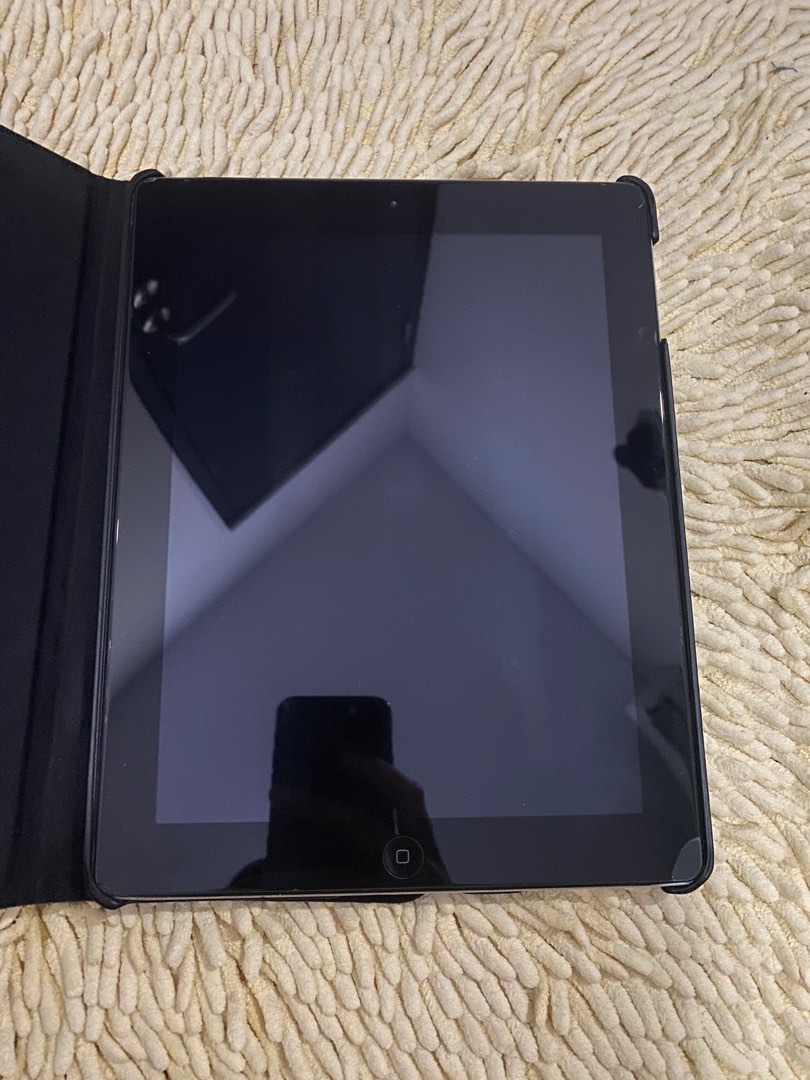 ipad generation 3, Telepon Seluler & Tablet, Tablet di Carousell