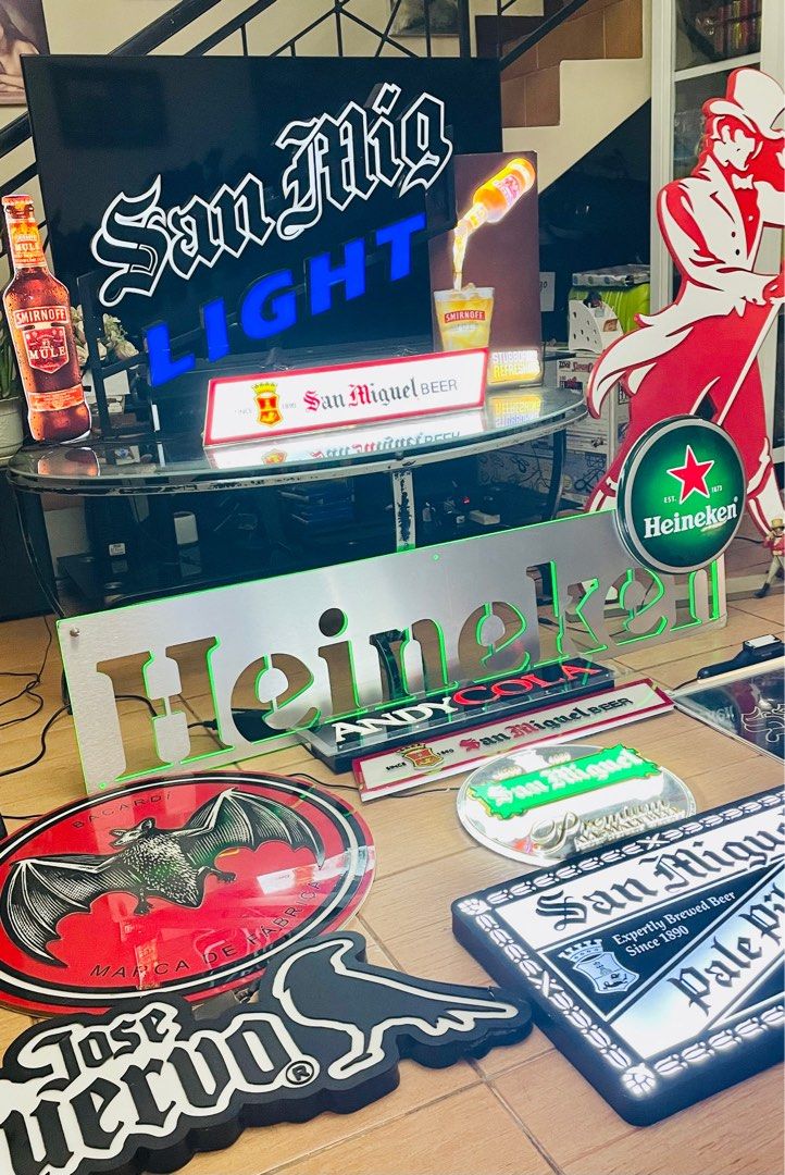 Johnnie Walker Bar Display Standee., Hobbies & Toys, Memorabilia ...