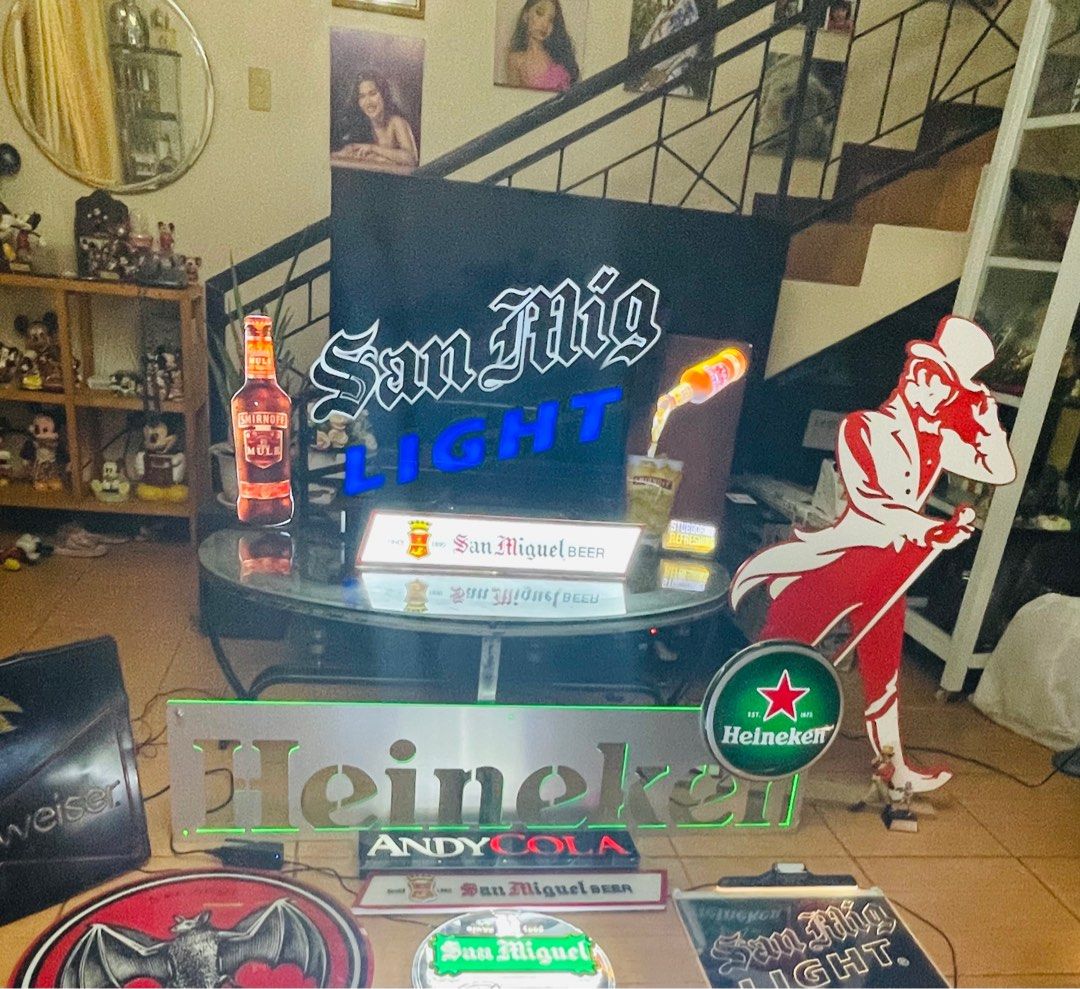 Johnnie Walker Bar Display Standee., Hobbies & Toys, Memorabilia ...