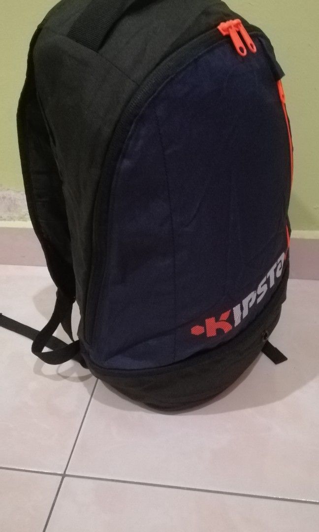KIPSTA BACKPACK 20 L, Men's Fashion, Bags, Backpacks on Carousell