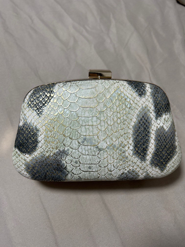 Klarra dinner pouch, Women's Fashion, Bags & Wallets, Purses & Pouches ...