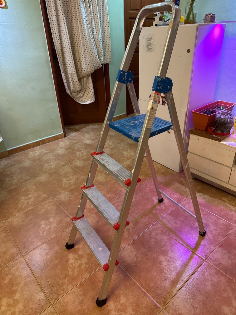 [moving sales]Ladder 136cm height, Furniture & Home Living, Home ...
