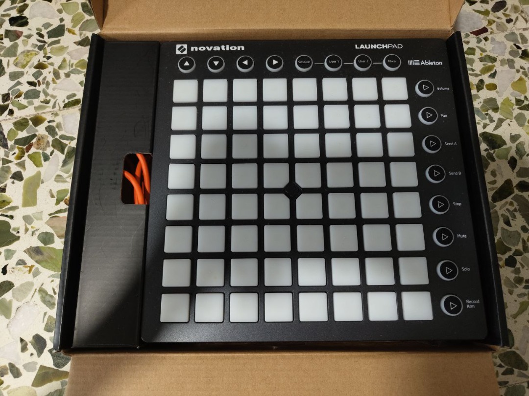 Launchpad MK2 with Ableton Live 11 Lite, Hobbies & Toys, Music & Media ...