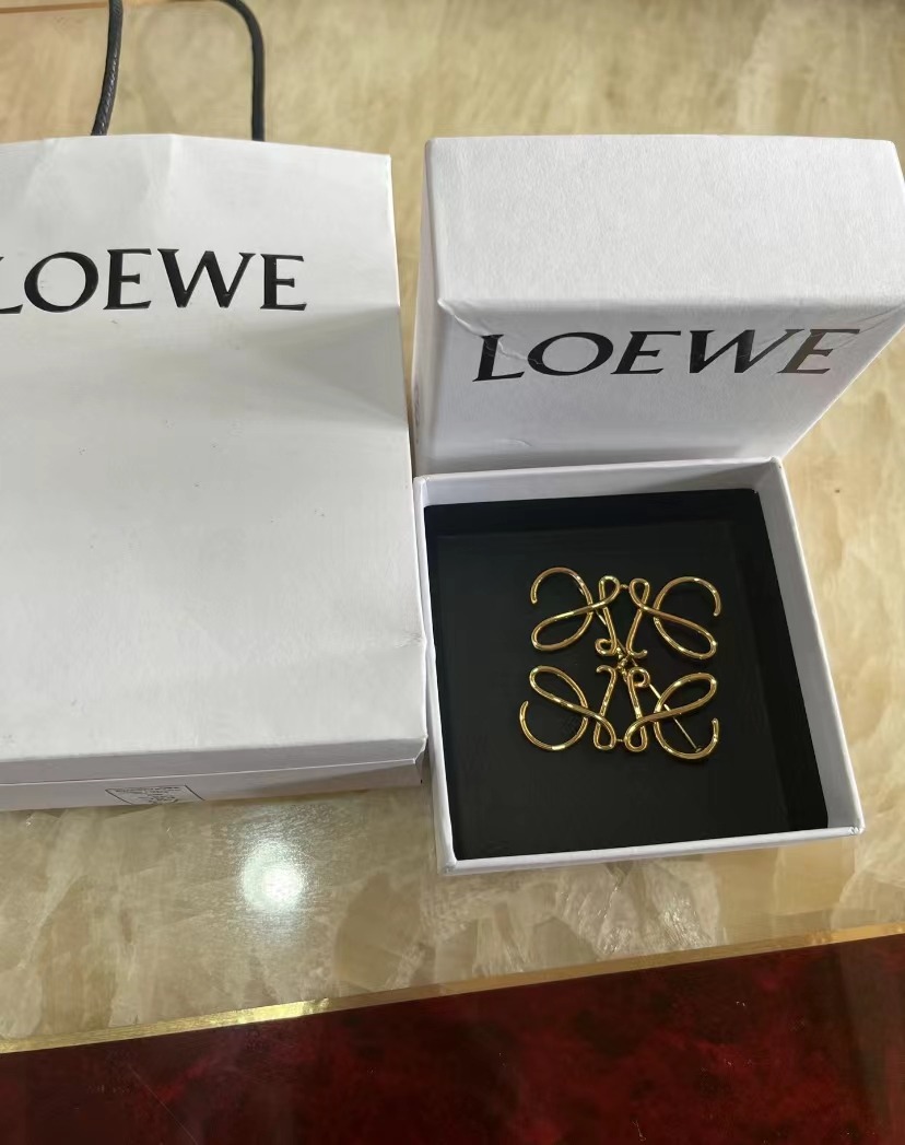 LOEWE New geometric gold brooch, Women's Fashion, Jewelry & Organisers, Brooches on Carousell