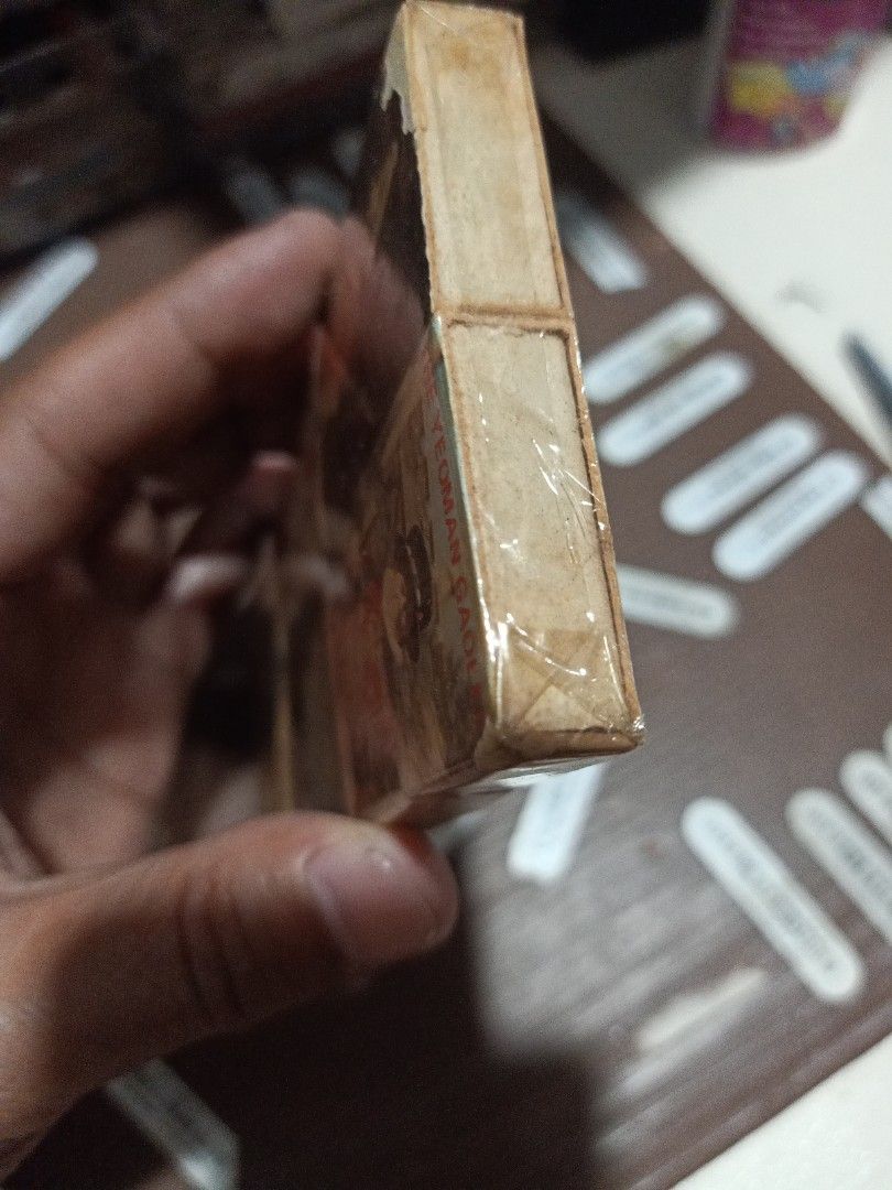 mancis api lama vintage england view, Hobbies & Toys, Collectibles ...